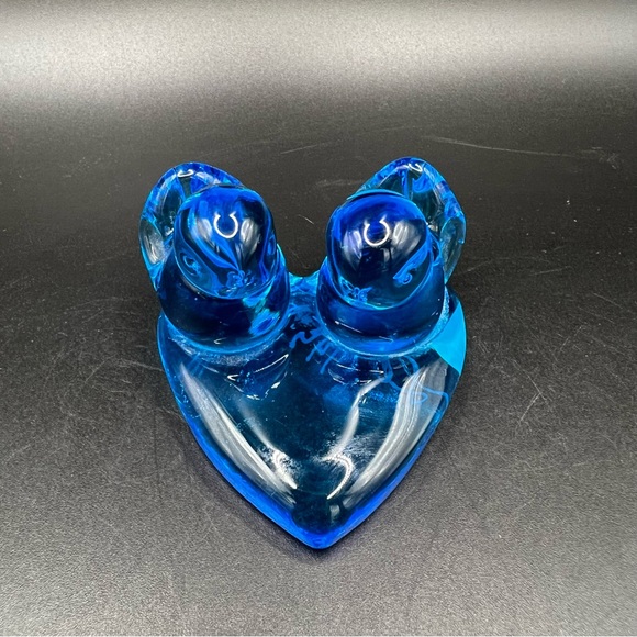 Art | Vintage Art Glass Bird Blue Of Happiness Heart Signed Leo Ward ...